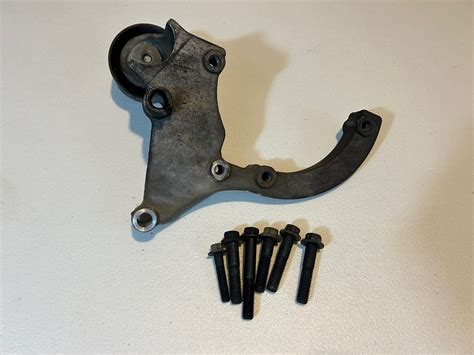 95 02 Camaro Firebird 3 8 V6 A C Ac Compressor Mount Bracket 24506755