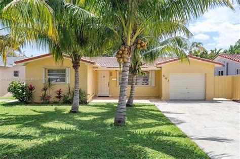 461 Ocean Blvd Golden Beach Fl 33160 Redfin