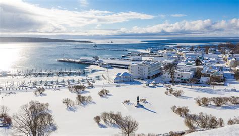 How Mackinac Island Avoids Road Salt All Winter Wbez Chicago