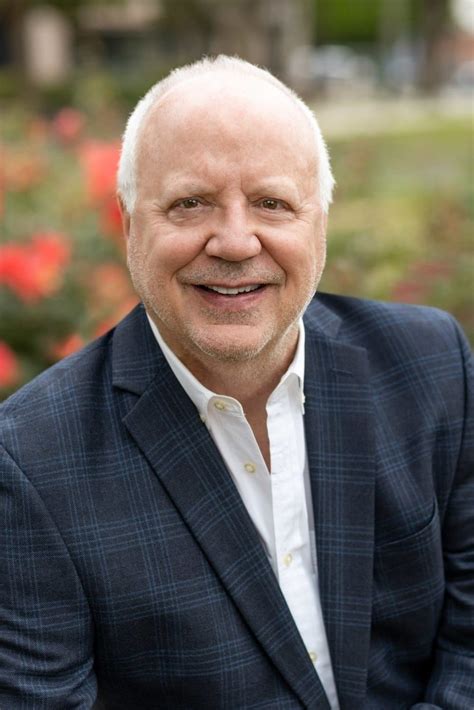 Kevin Bourland About Entertainmentie