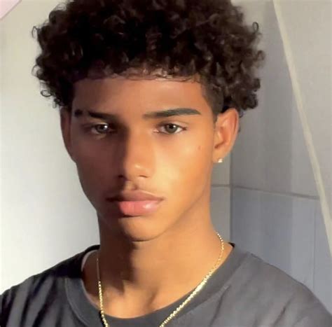 Brown Hair Boy Brown Curly Hair Boys With Curly Hair Curly Hair Men