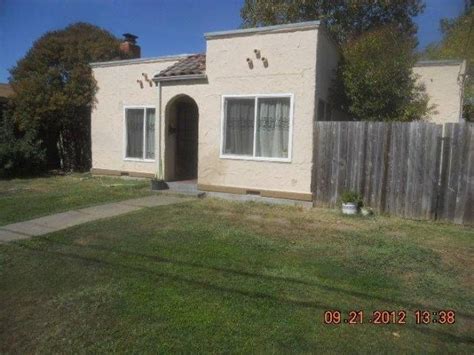 725 Oak St Santa Rosa Ca 95404 See Est Value Schools And More