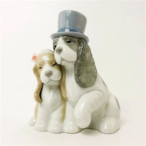 Nao By Lladro Figurine Together Forever 02001480 Sold At Auction On