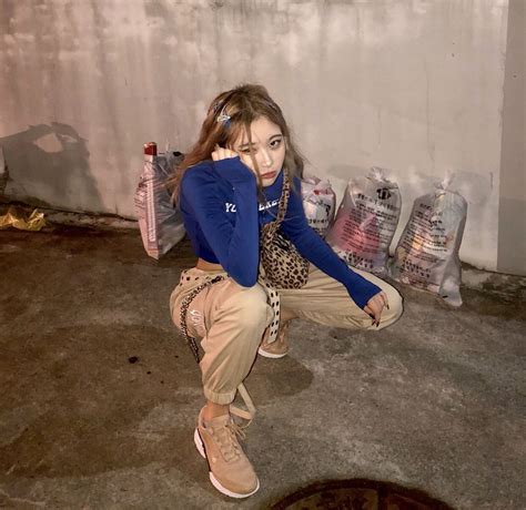 𝒔𝒕𝒓𝒂𝒘𝒃𝒆𝒓𝒓𝒚𝒎𝒖𝒓𝒍𝒌 𝒊𝒈 ∾ 𝒎𝒍𝒌𝒂𝒖𝒓𝒊 ♡ Ozarayau Fashion Fashion Inspo