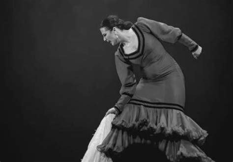Toñi Estepa Elegancia Y Trayectoria En Teatro Flamenco Madrid