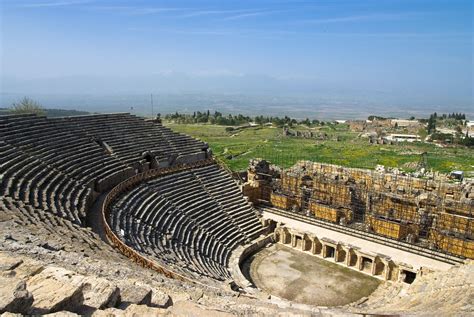 Hierapolis Amfitiyatro Kalıntıları Türkiyepamukkale Pamukkale