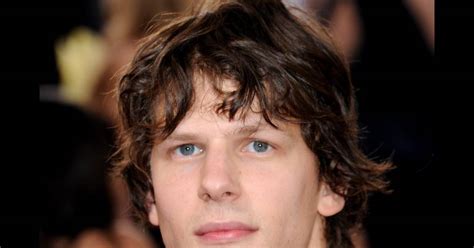 Jesse Eisenberg Prête Sa Voix à Blu Dans Le Film Danimation 3d Rio