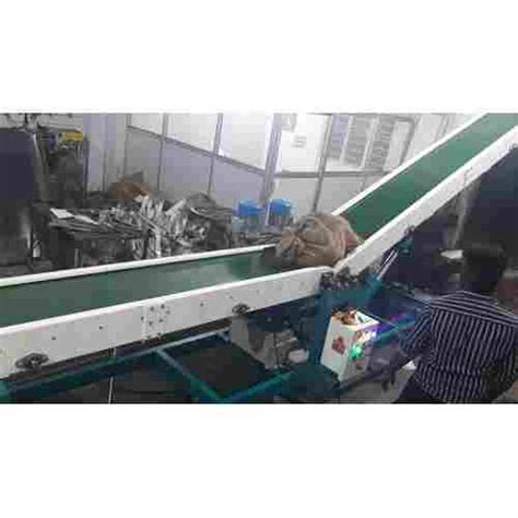 Lorry Loading Conveyor Machine At 45000 00 Inr In Coimbatore Udhayam