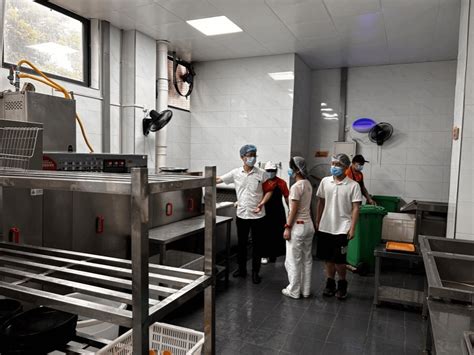 探秘校园后厨，让食品安全看得见 重庆电子科技职业大学