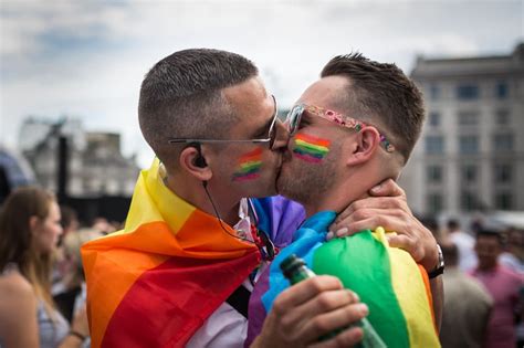 How Do You Find Love If Youre Lgbtq The Standard