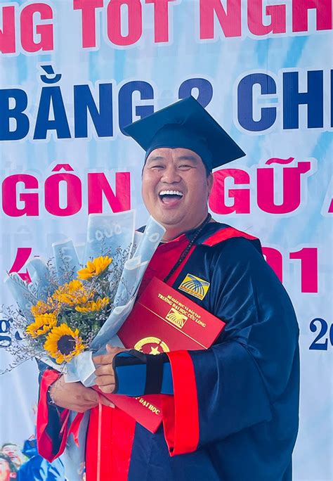 Danh Hài Hoàng Mập Tuổi 52 Cơ Ngơi Bạc Tỷ Hôn Nhân Viên Mãn Bên Vợ