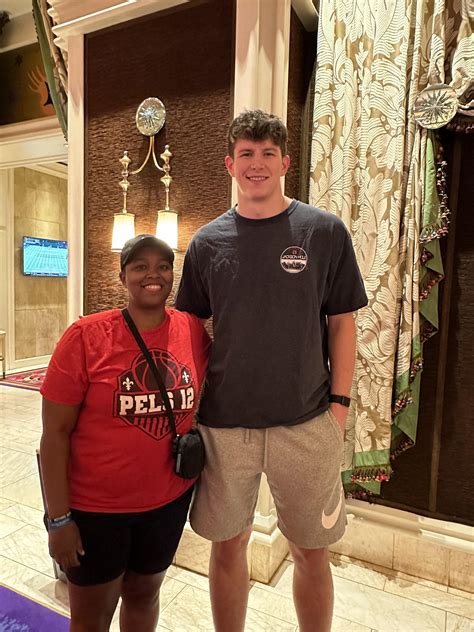 Ran Into Liam Robbins Last Night R Nolapelicans