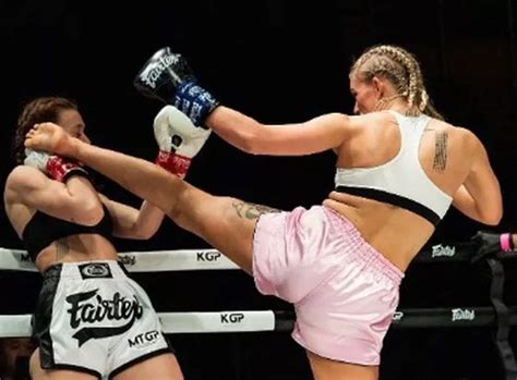Mma And Onlyfans Star Sammy Jo Luxton Asks Fans For Content Ideas In Revealing Top Daily Star