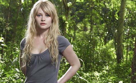 Emilie De Ravin Sexy
