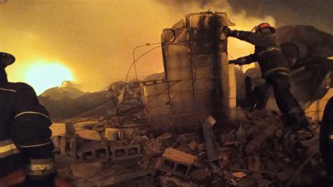 Al Menos 10 Industrias Afectadas Por El Incendio En El Parque Industrial De Ezeiza Inforegión