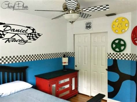 Easily Repurpose Old Hubcaps Into Wall Decor Artzy Fartzy Creations