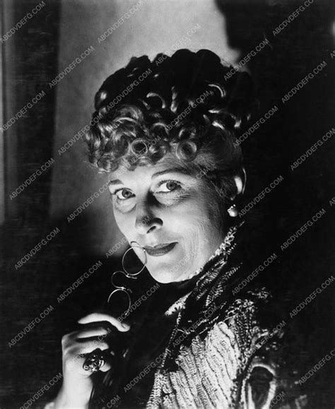 Isabel Elsom Portrait 10849 23 Abcdvdvideo