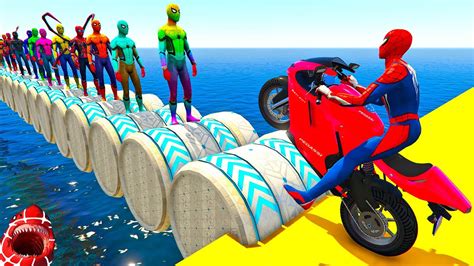 الأبطال الخارقين على القضبان دوامة قمع جسر 🕷️🏍️ Versicolor Spider Man On Motorcycle In Spiral
