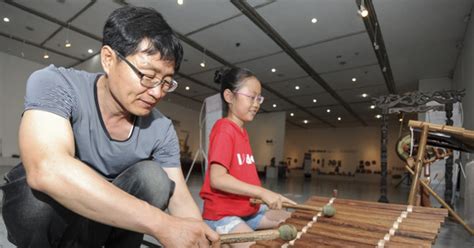 아빠와 함께 아프리카 전통악기 체험