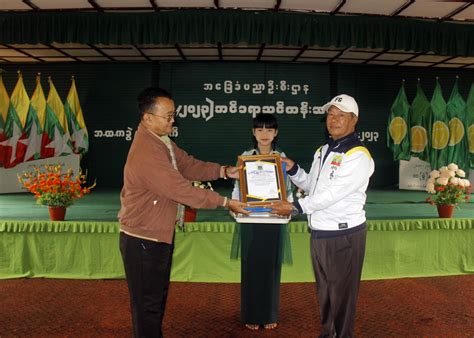 နမ့်စန်မြို့ အထက ခွဲ ၅ ရပ်ကွက်ကျောင်းတွင် ဘင်ခရာသင်တန်းဆင်းပွဲ ကျင်းပ