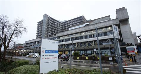 First Case Of Monkeypox Diagnosed In The Uk Huffpost Uk News