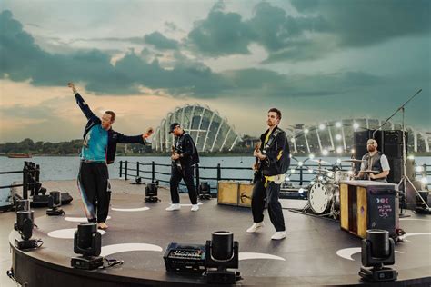 Coldplay Debuts ‘Man In The Moon’ Music Video Filmed In Singapore | AXLPowerhouse.com