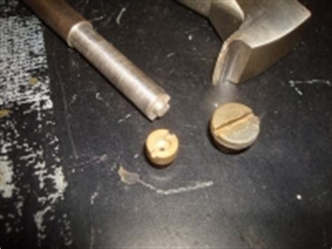 Homemade Carburetor Stand - HomemadeTools.net