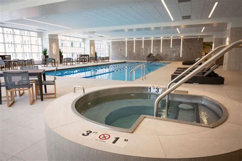 Hilton Chicago Downtown Pool And Spa Day Pass Chicago Resortpass