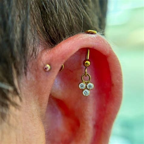 Siᗪᗪᕼᙓsᕼ Sᙀᖇᐯᙓ On Instagram Combining Traditional Bugadi With Modern Jewelry And Pairing It