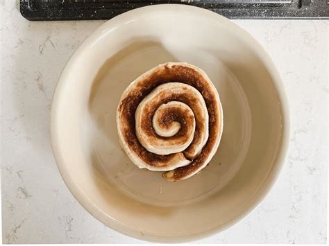 Giant Cinnamon Roll • Easy Step By Step