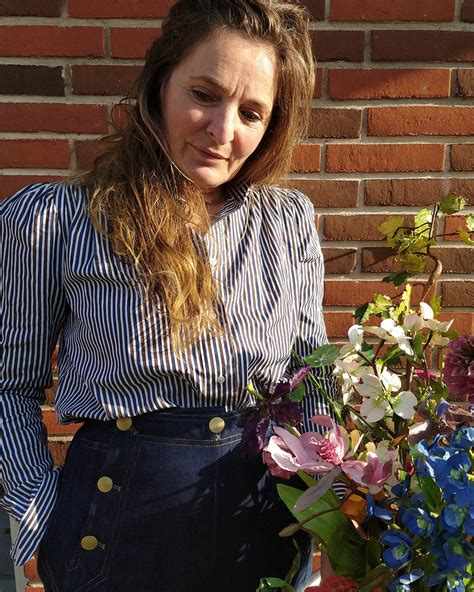 Britt Sisseck Shirt Chronicles Louise Moestrup