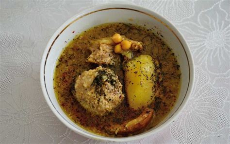 Azerbaijani food: 17 popular and traditional dishes to try in ...