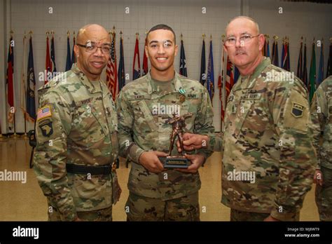Army Reserve Maj Gen Ac Roper Left Commanding General 76th