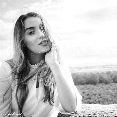 לינוי העמוד הרשמי במופע ״עולם ומלואו״ Youtube