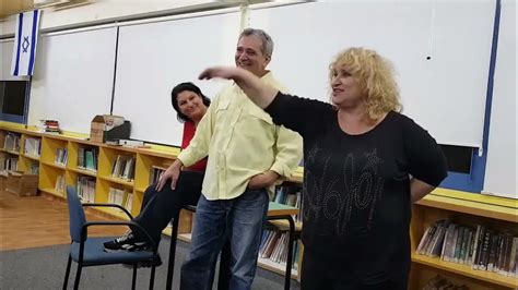 ציפי מור מספרת על ריפוי טבעי בטיפולי הילינג בהרצאה של איל כהן Youtube