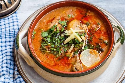 17 Spicy Pakistani Chicken Recipes Delicious Kind Kitchen Recipes