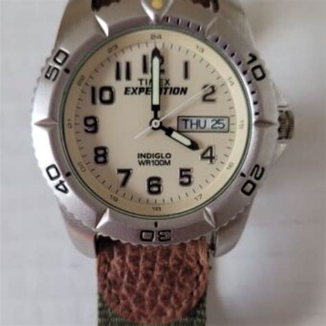 Men Timex Expedition Indiglo Wr100m Stainless Steel New Battery