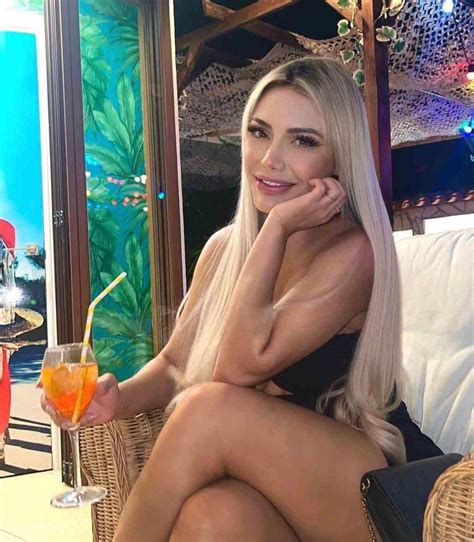 Dominican Women The Ultimate Guide To Dating Dominican Girls