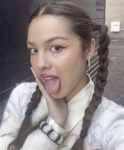 Olivia Rodrigo R Celebrityhairfetish