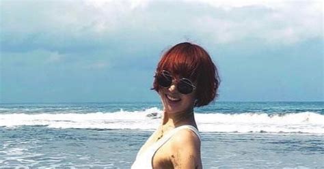 방송인 최은경 발리서 20대 뺨치는 S라인 몸매 자랑실루엣도 완벽