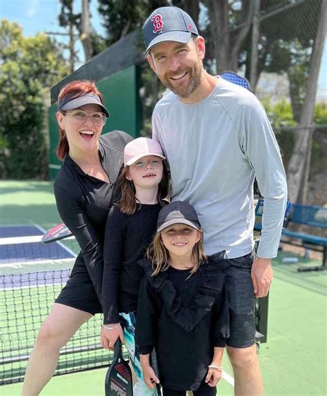 Sara Rue Biography Age Height And Husband Mrdustbin