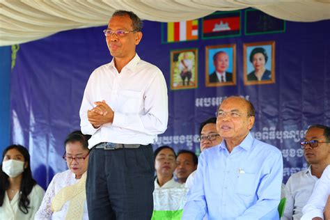 ឯកឧត្តមរដ្ឋមន្ត្រី ព្រុំ សុខា ជួបសំណេះសំណាលជាមួយប្រជាពលរដ្ឋ ក្នុងពិធីបុណ្យឡើងអ្នកតាមេ ស