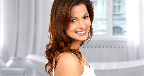 Create A Natural Summertime Glow With Our Self Tanning Tips And Tricks