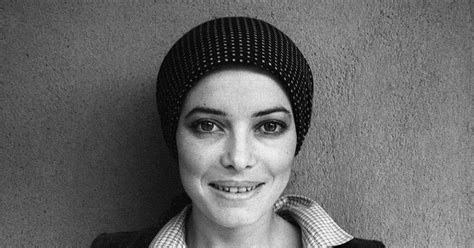 Imagini Nemaivazute Cu Nichita Stanescu Si Sotia Lui Uite Ce Frumoasa Era Dora Wowbiz