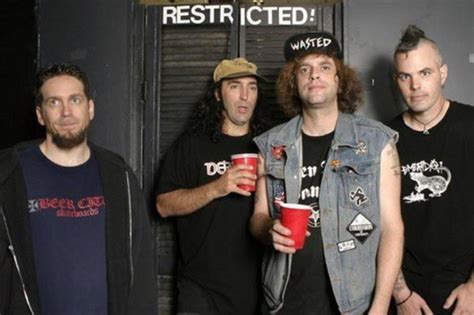Dri Clássico álbum Crossover” De 1987 é Oficialmente Lançado No