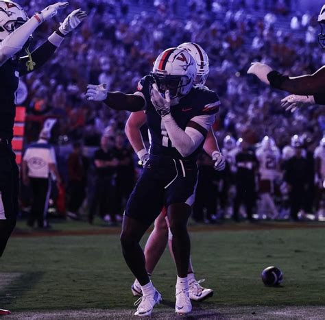 Need To Excel Just Find Trell — Harris And Receiving Corps Starred Versus Stanford The