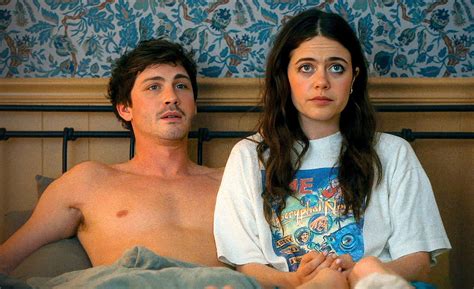 Molly Gordon And Logan Lerman Navigate A Modern Relationship In The Oh
