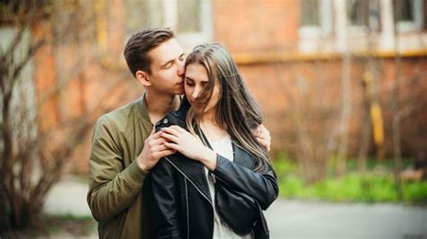 10 Segni Che Un Uomo Pesci Ti Sta Usando Il Mondo Dellastrologia