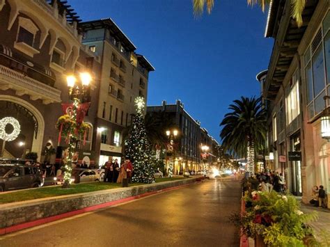 Christmas Tree Santana Row At Brayden Woodd Blog