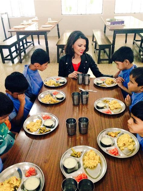 Sherlyn Chopra In Bridal Look Rare Pictures Of Kamasutra 3d Actress Photos Ibtimes India